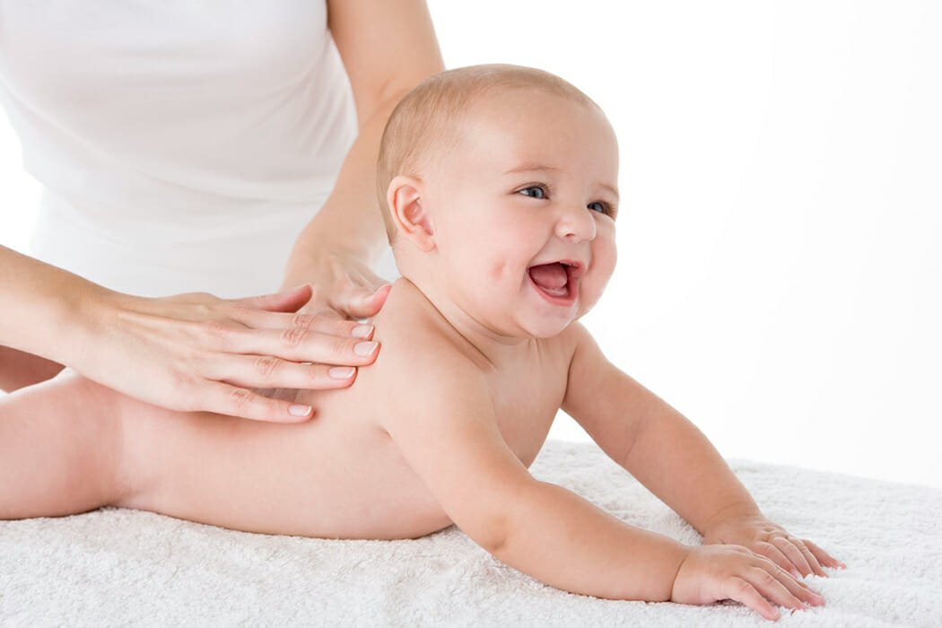 Babymassage: Tipps für Eltern | Dr Leenarts